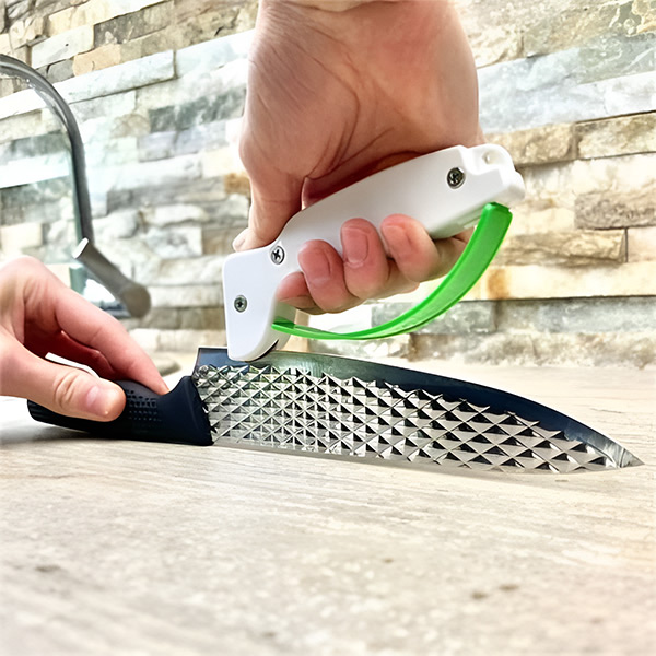 Vielseitiger Schärfer für Gartengeräte und Küchenmesser | SHARPNINJA ...